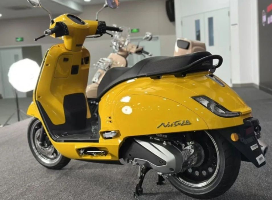 Honda NS150LA Pro Meluncur: Skutik Retro Lebih Murah dari NMAX Turbo ...